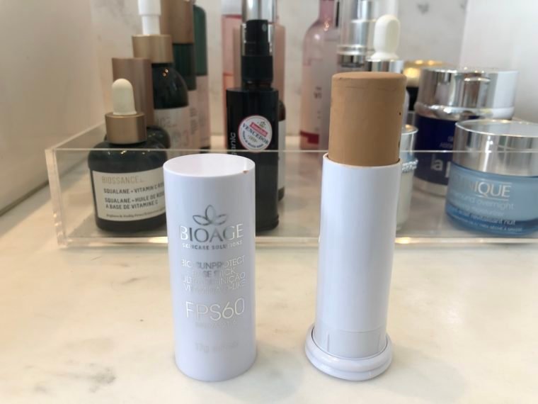 Resenha da Base Stick da Bioage - Nutrição e Beleza